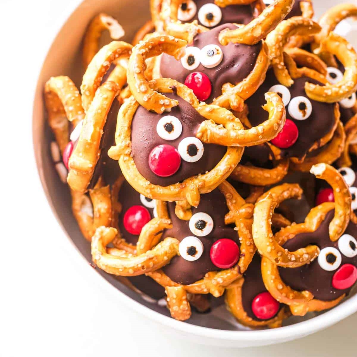 25+ Edible Christmas Gifts To Wow Family and Friends